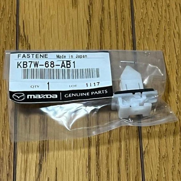 MAZDA CX5 / CX8 (GENUINE) DOOR PANEL CLIP - KB7W 68 AB1 | Shopee Malaysia