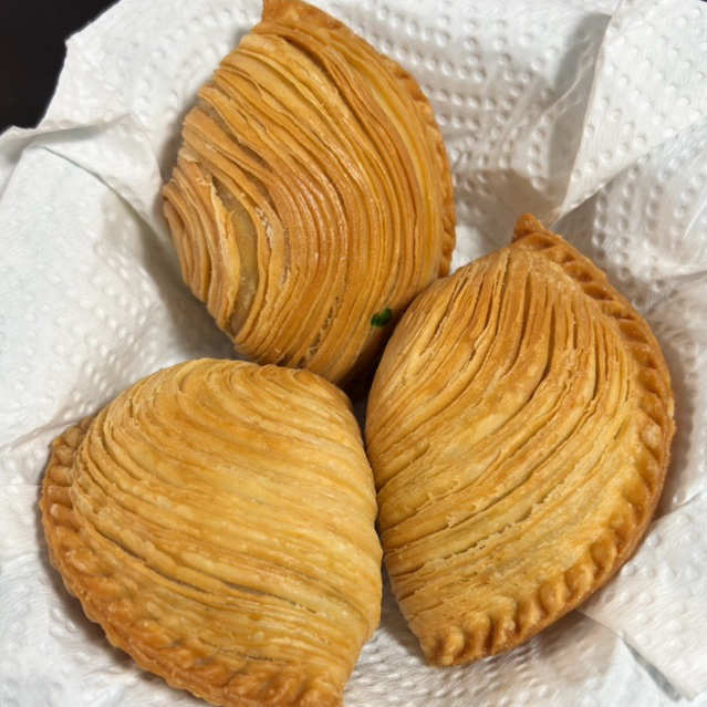 KARIPAP PUSING FROZEN by FITREATS - (10pcs) | Shopee Malaysia