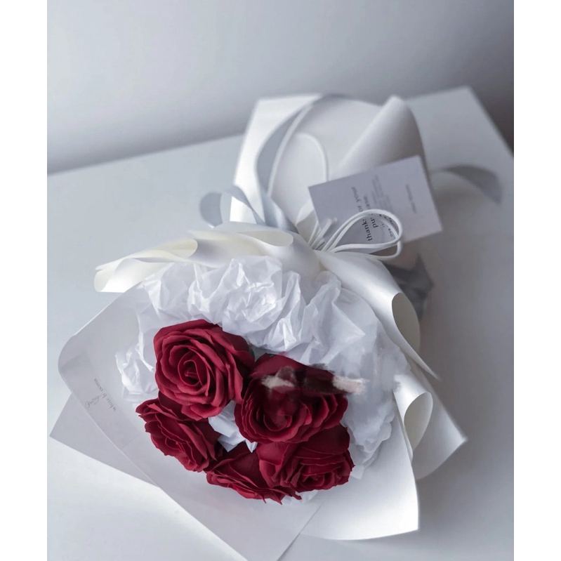 🇲🇾网红红玫瑰小花束情人节送女朋友 Internet celebrity red rose small bouquet for ...