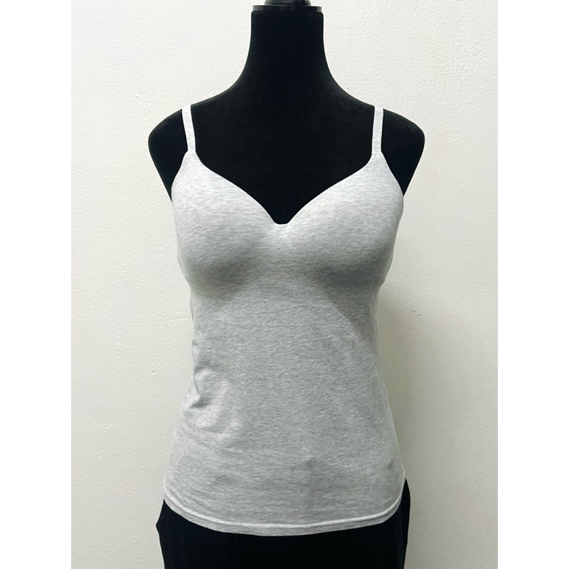STYLE416: UNIQLO M size v neck built in bra camisole ( Minor defect ...