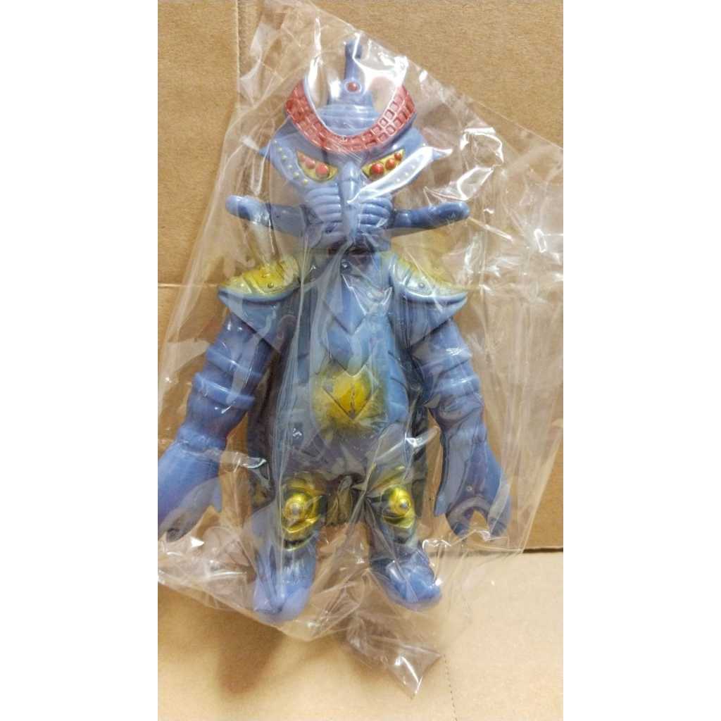 BANDAI Ultra Monster Series UMS 20: Alien Temperor (Ultraman Taro ...