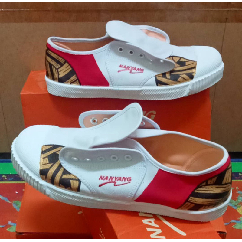 Kasut Nanyang WHITE RED Stylo Fancy Sepak Takraw STL Custom Shoes ...