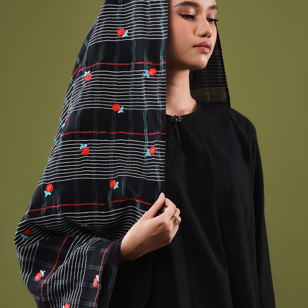 Nadi Selendang Hitam (emboidered shawl) | Shopee Malaysia