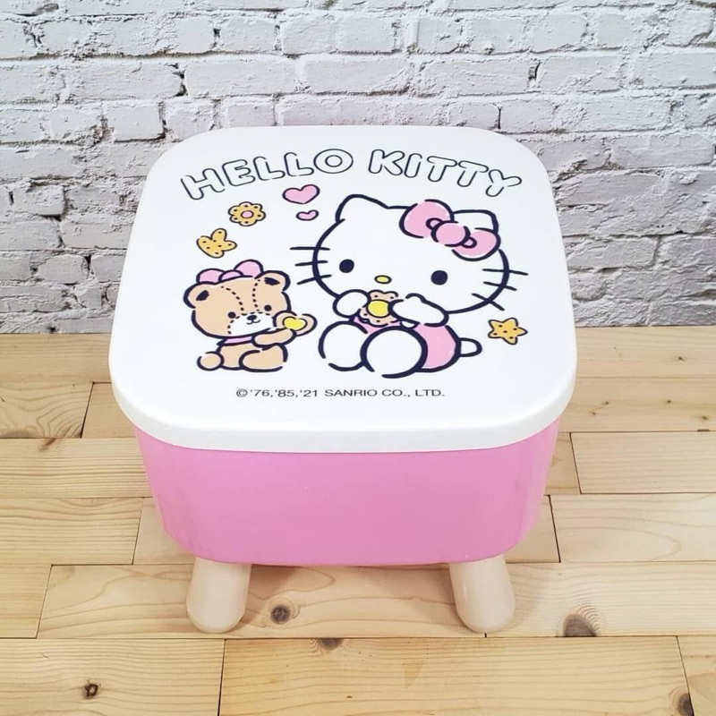 original sanrio taiwan, hello kitty mini chair, hello kitty stool with ...