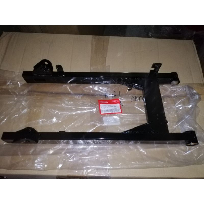 HONDA DASH125(FI) DISC DASH125 REAR SWING FORK ARM ORIGINAL(52200-K41-N10ZB) | Shopee Malaysia