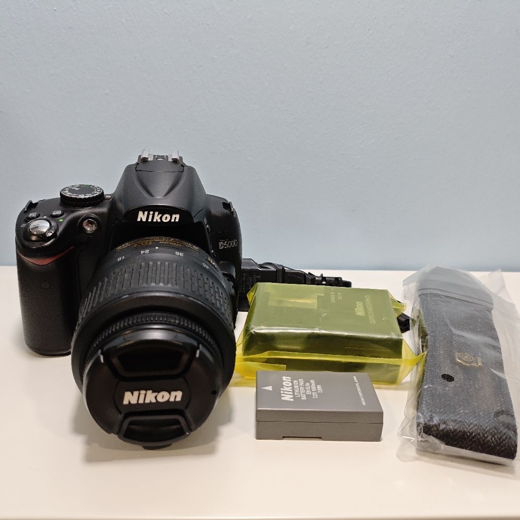 NIKON D5000 DX-FORMAT DSLR CAMERA + NIKKOR AF-S 18-55MM (USED) + NEW ...