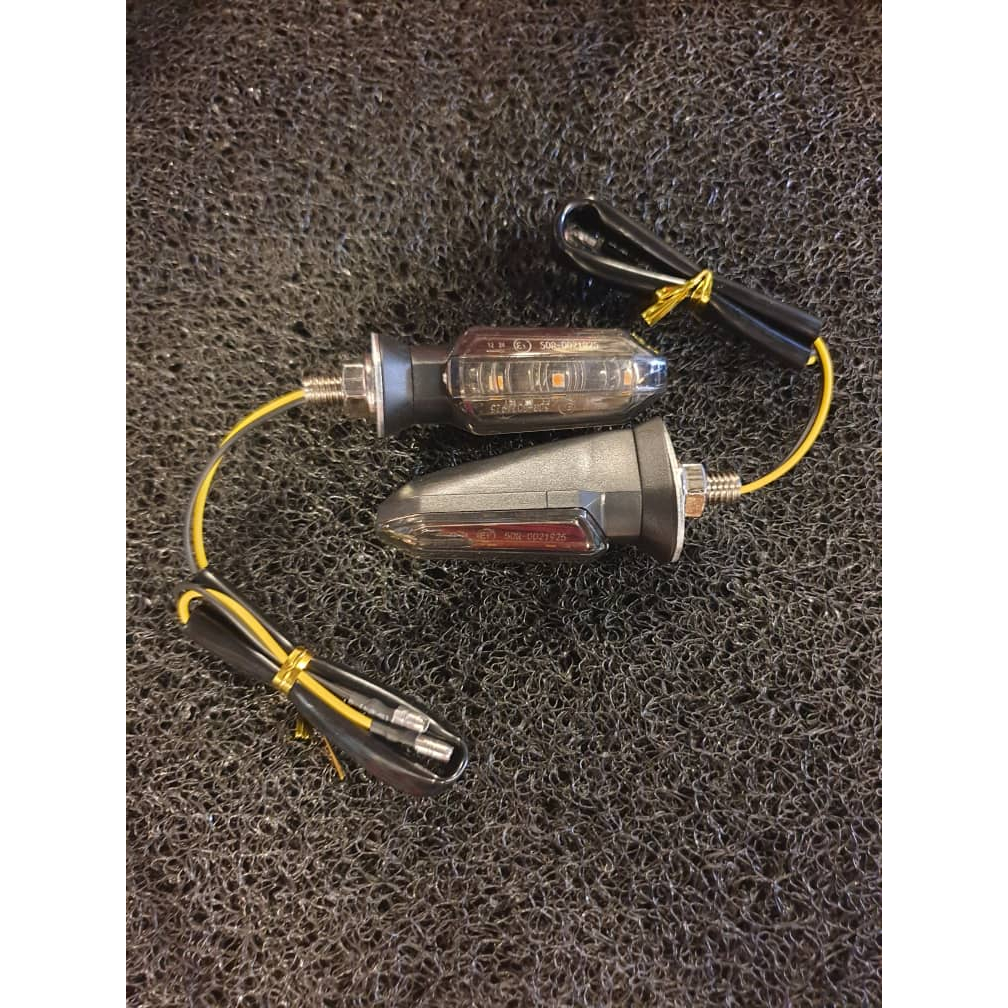 MOTORCYCLE TURN SIGNAL LIGHT UNIVERSAL FRONT REAR 12V LED MOTORCYCLE ...