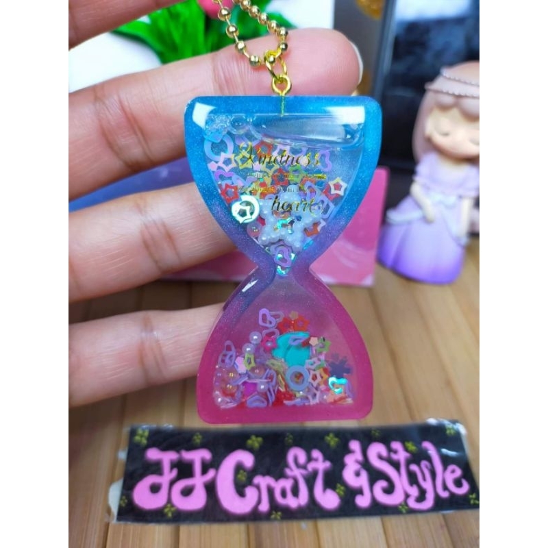 Resin Hourglass Keychain 沙漏吊饰 JJ0197 | Shopee Malaysia