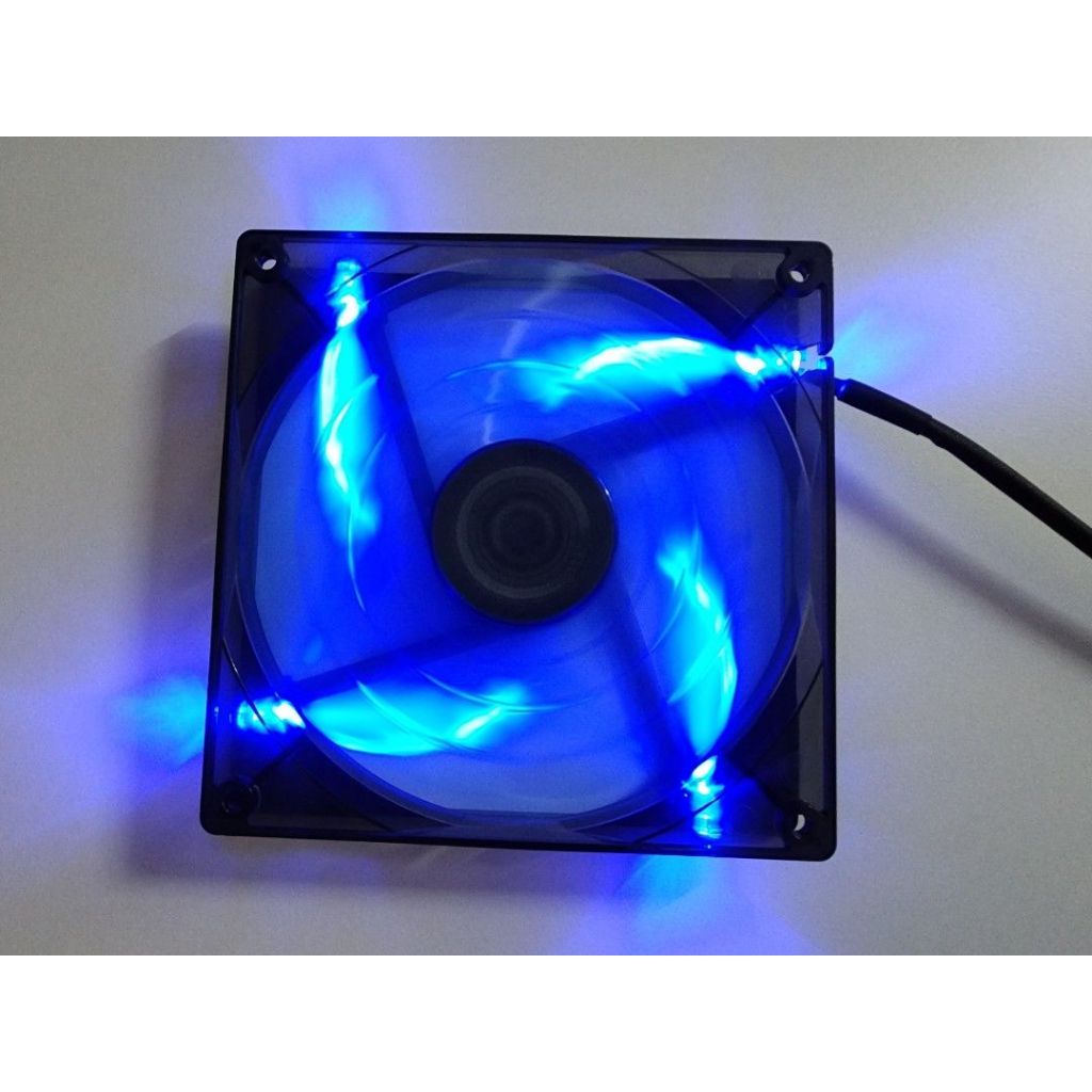 AeroCool Shark 140mm 3-Pin PC Computer Case CPU Cooler Cooling Fan with ...