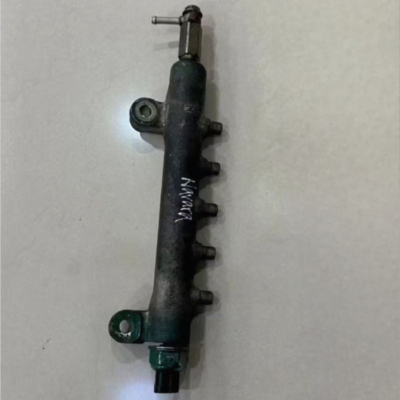 Nissan Navara 2.5 YD25 D40 Fuel Common Rail with pressure regulator ...