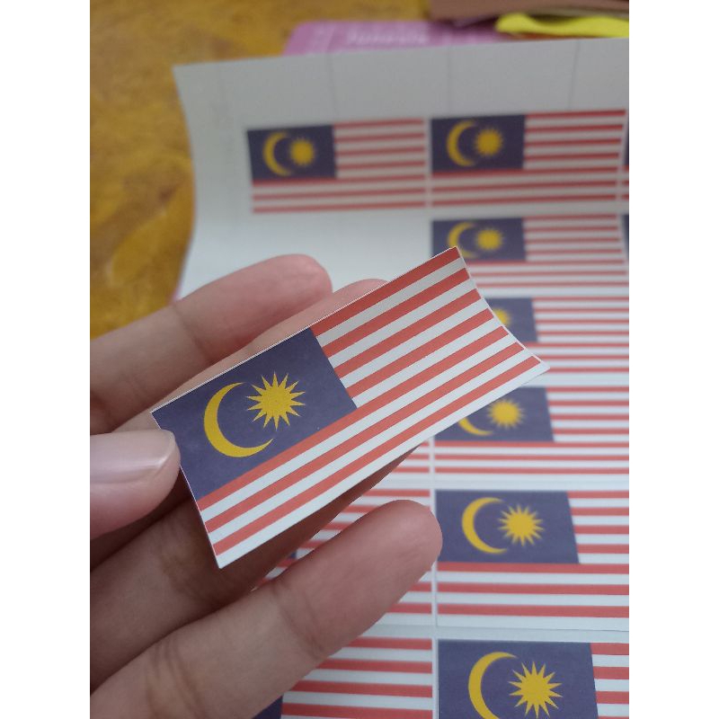 IRON LABEL DAN SATIN NAMETAG BENDERA MERDEKA | Shopee Malaysia