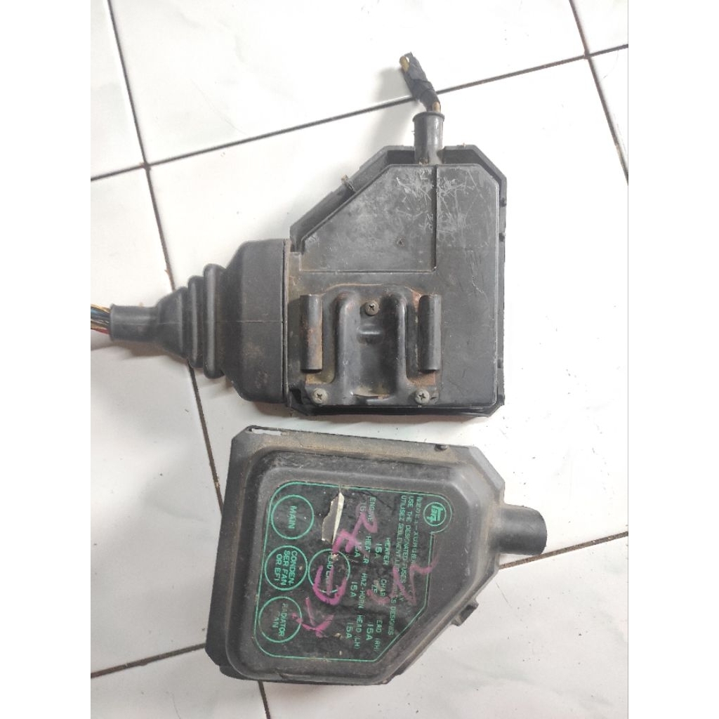 Fuse box Toyota Corolla KE70 GL | Shopee Malaysia