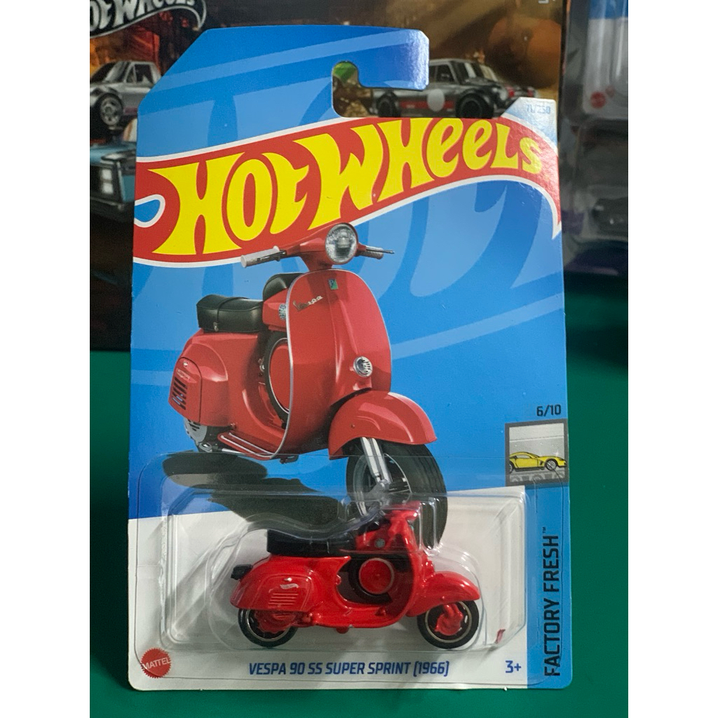 Hotwheels - Vespa merah | Shopee Malaysia