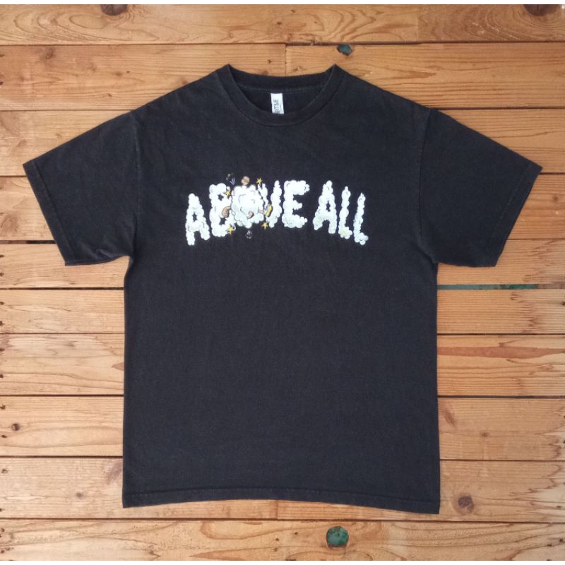 Tshirt ABOVE ALL (M) | Shopee Malaysia