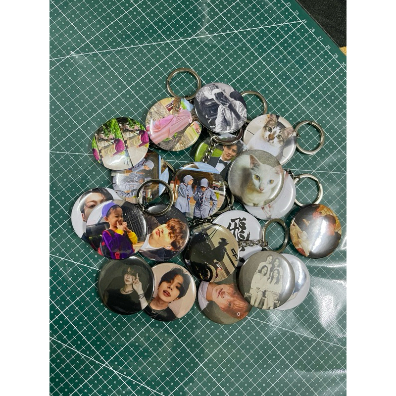 Costume Pinbadge & Keychain 44mm | Shopee Malaysia