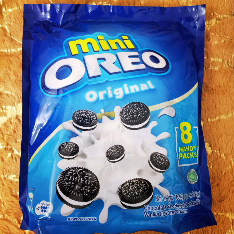 Mini Oreo Original Chocolate Sandwich Cookies With Vanilla/Chocolate ...