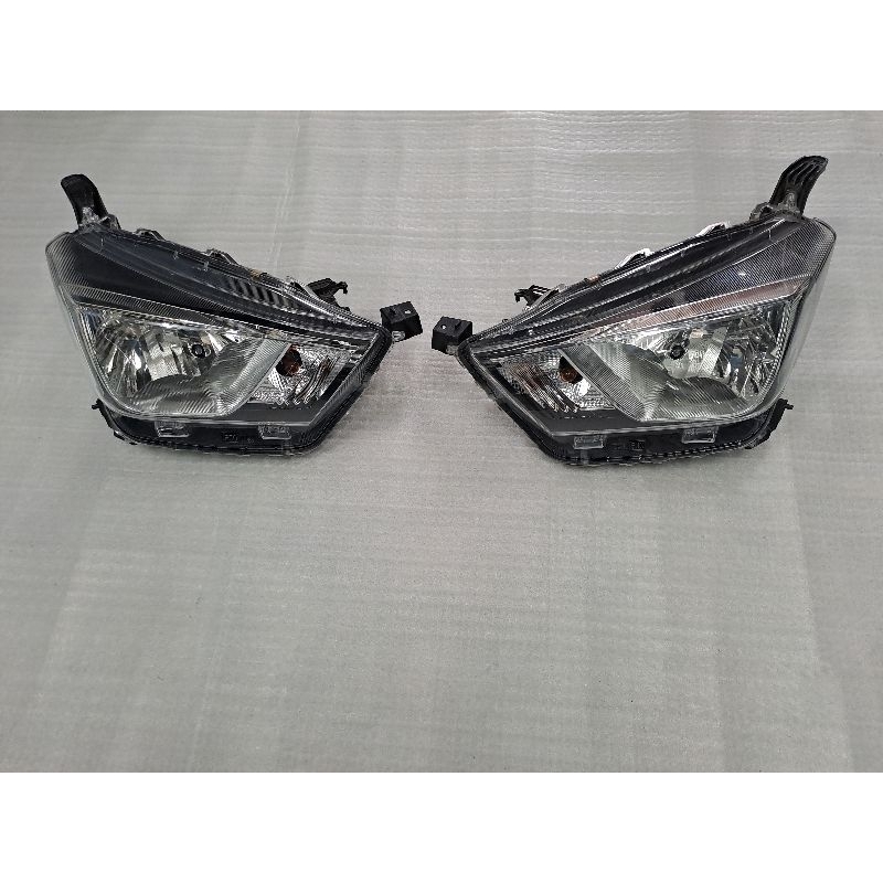 Headlamp/Lampu depan axia G-spec 2023 original (SECONDHAND) | Shopee ...