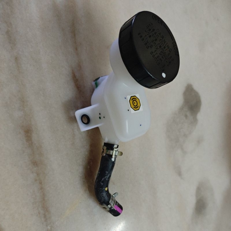 PERODUA ORIGINAL PART*ALZA BRAKE MASTER PUMP RESERVOIR* | Shopee Malaysia