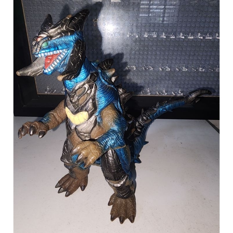 BANDAI Ultraman Ultra Monster Kaiju Neo Geomos 6 inches version. (17cm ...