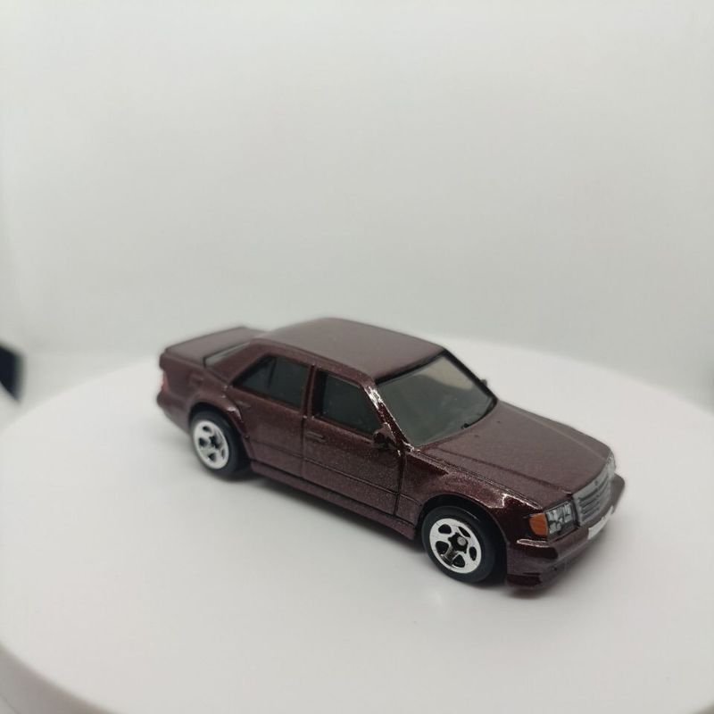 Hotwheels Mercedes Benz 500E Red Edition | Shopee Malaysia