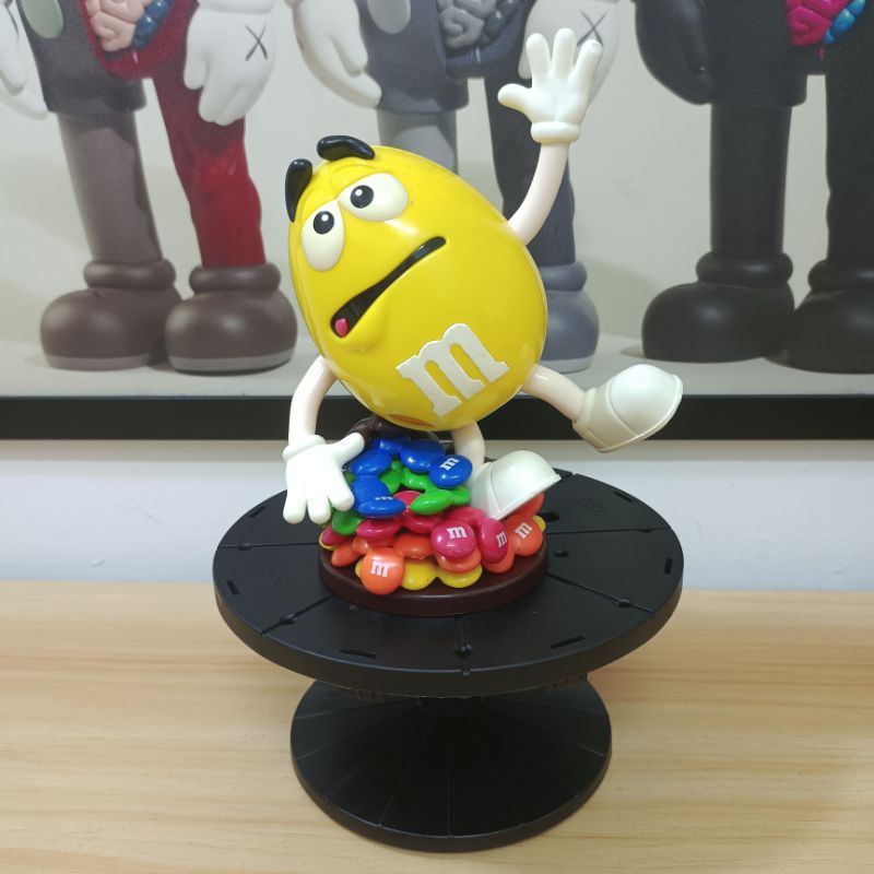 M&M Yellow Peanut Candy Dispenser Figure Collection | Shopee Malaysia