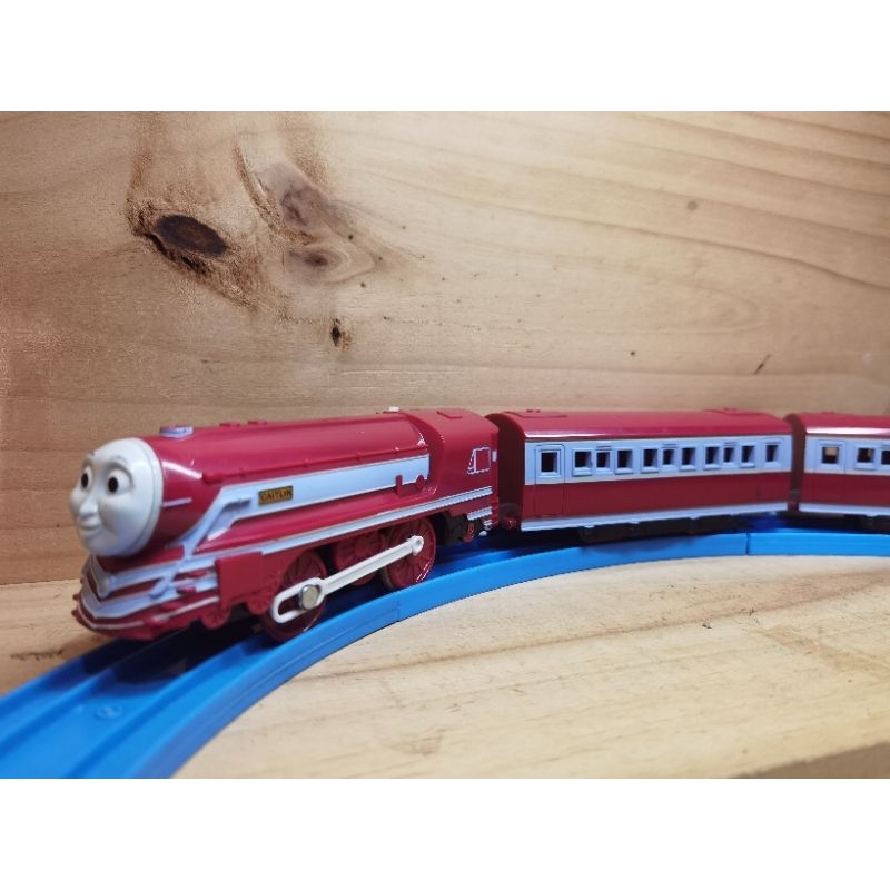 Takara Tomy Electric Motorised Train Thomas and Friends - Caitlin ...