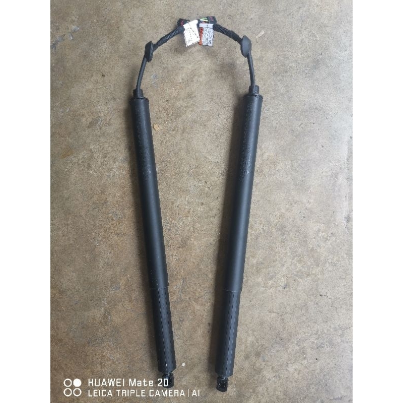 ORIGINAL Proton X70 Rear Power Boot Absorber | Shopee Malaysia
