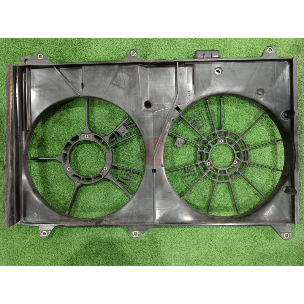 Toyota Estima ACR30 2.4CC Model Radiator Fan Housing & Fuse Box Set ...