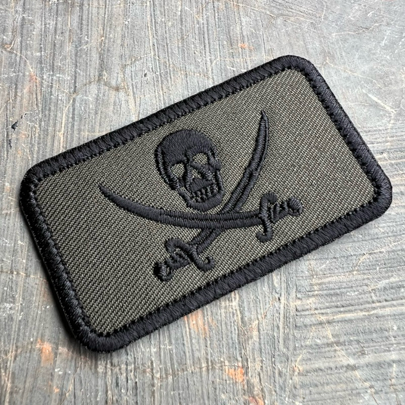 CALICO JACK JOLLY ROGER NAVY PIRATE FLAG SKULL SWORDS | Shopee Malaysia