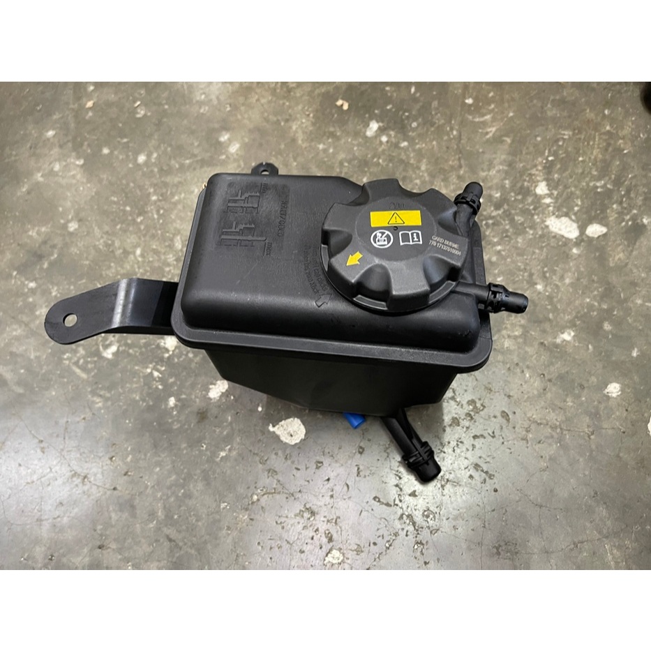 BMW E60 expansion tank spare tank | Shopee Malaysia