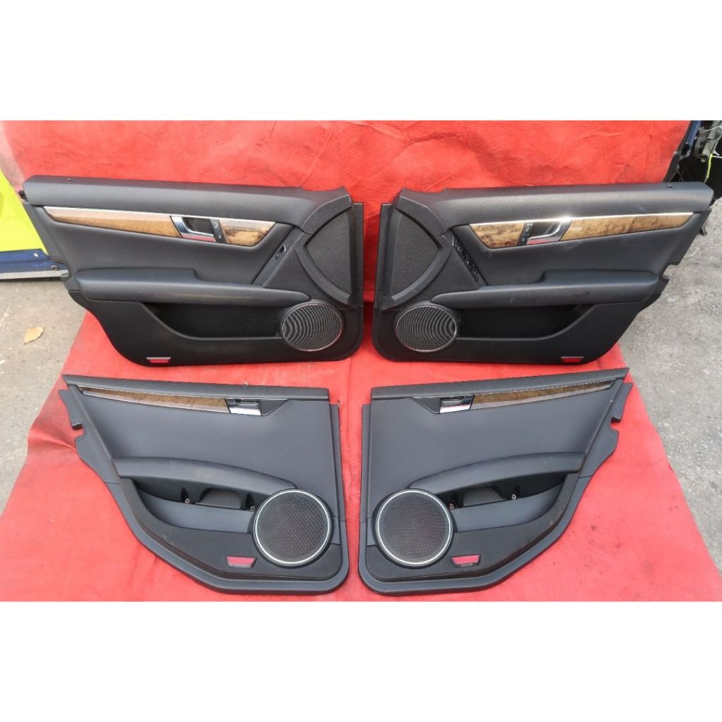 MERCEDES W204 DOOR TRIM | Shopee Malaysia