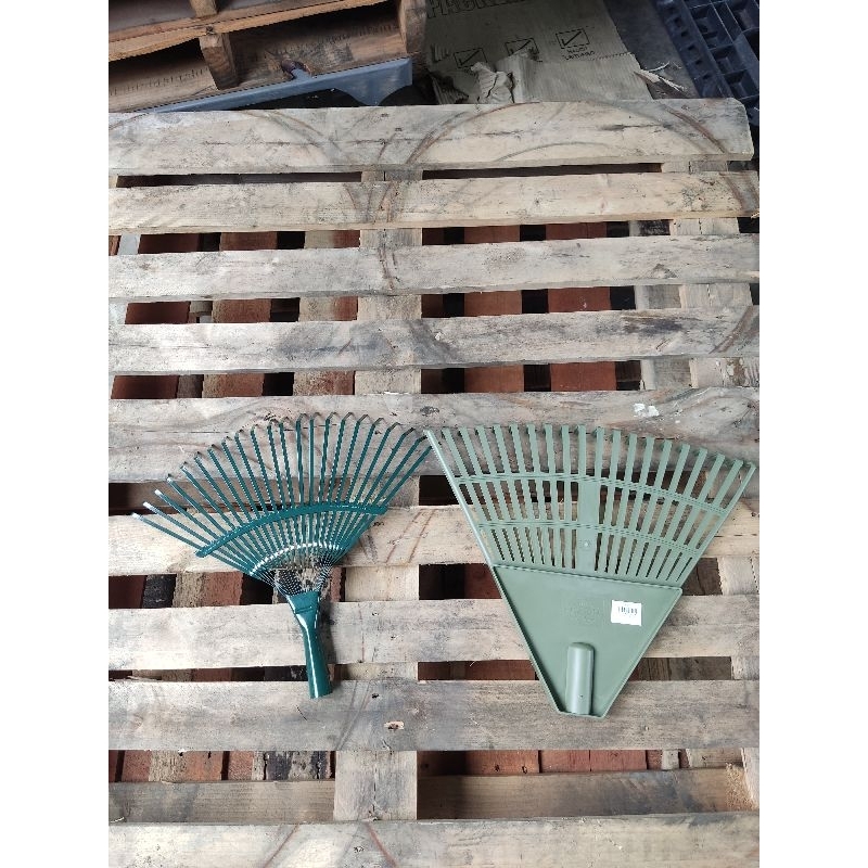 Plastic/Steel Leaf Raker - 20 Teeth | Shopee Malaysia