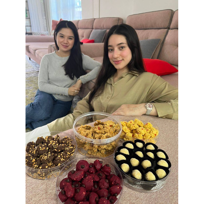 Neelofa Kuih raya Cookies Lakers Nutella Button | Shopee Malaysia