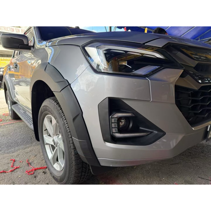 ISUZU DMAX 2024 2025 FENDER ARCH MATT BLACK DMAX 2024 2025 FENDER OEM ...