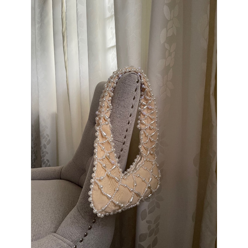 SERI Tiara Bag in white pearl | Shopee Malaysia