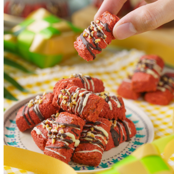 Biskut Kuih Raya Cookies Ita Delight Red Velvet Almond Cookies | Shopee ...