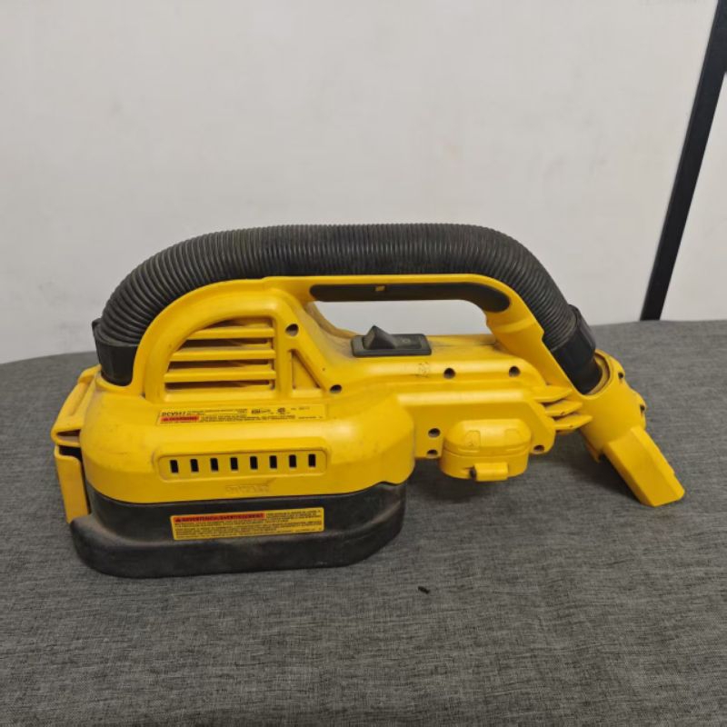 dewalt DVC517 Vacuum cleaner (second hand) | Shopee Malaysia