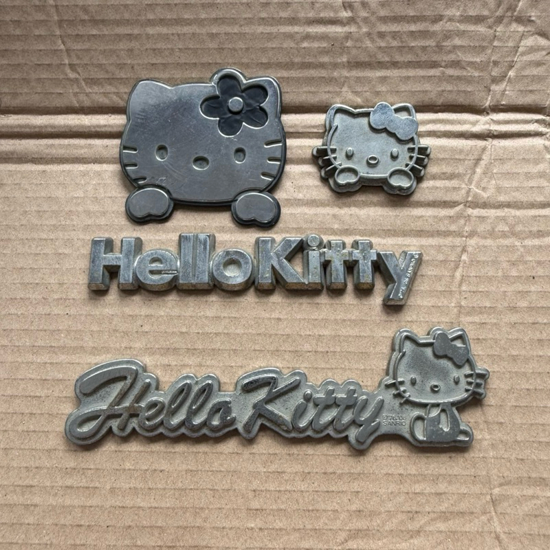Hello Kitty Emblem Logo Original Used Japan SANRIO Harga Untuk Semua ...