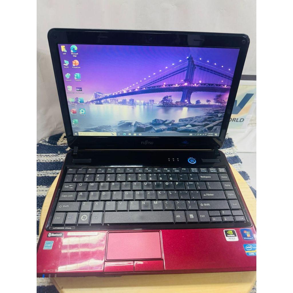 Laptop Refurbished Fujistsu Lifebook ( Intel i5/4gb ram/120gb ssd ...