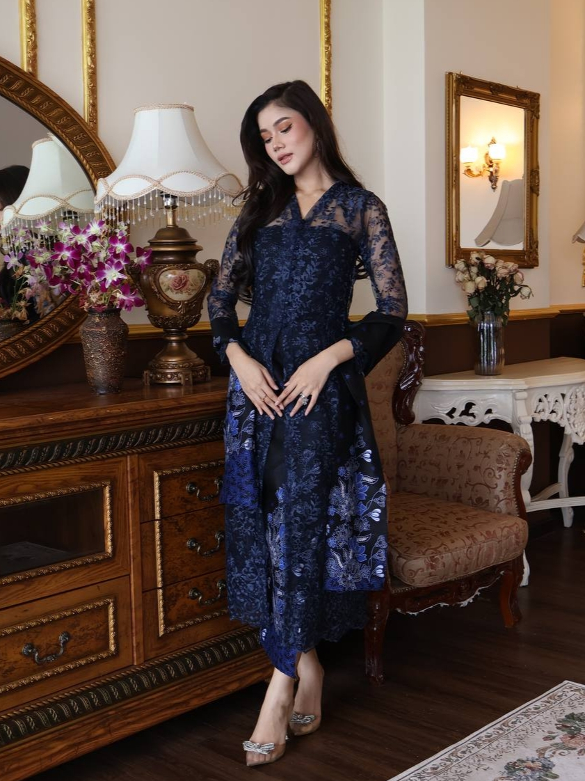 KEBAYA EXCLUSIVE COLLECTION DESIGN KEBAYA MAWAR | Shopee Malaysia