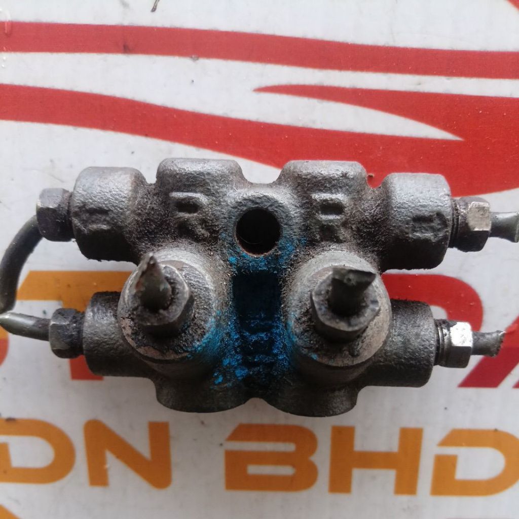 Saga flx/blm, wira, saga, perdana valve body pump used (Besi Model ...