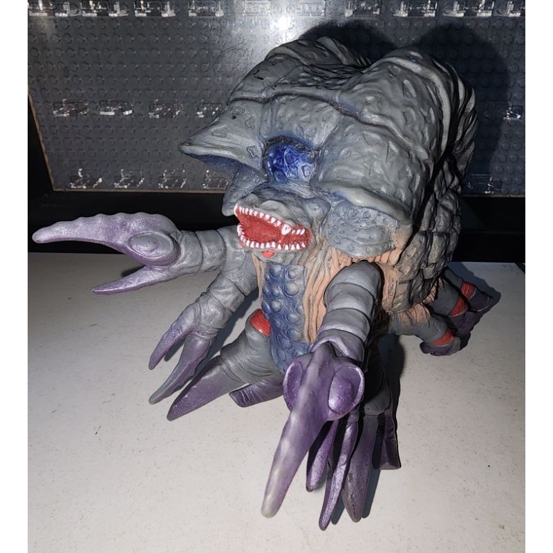 Bandai Ultraman Ultra Monster Kaiju Gatanothor. (6 inch version ...