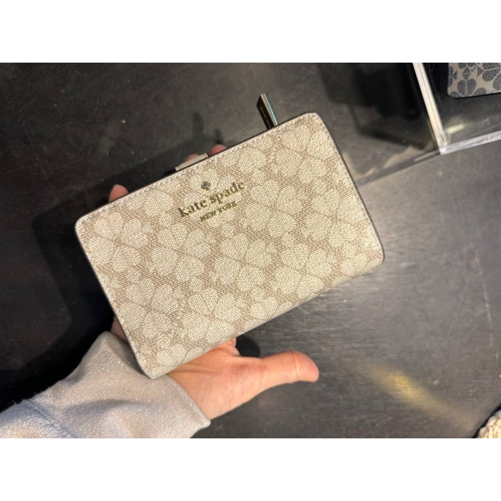 KATE SPADE Spade Flower Medium Compact Bifold Wallet | Shopee Malaysia