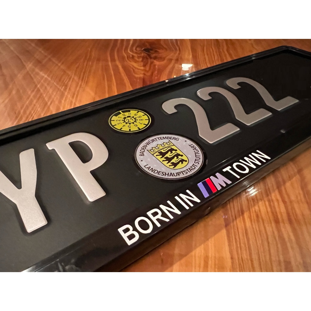 Born In M Town Kennzeichenhalter
