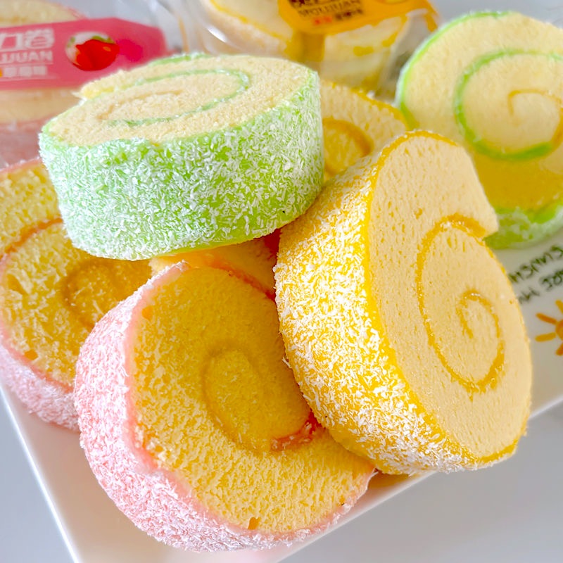 halal Fruit-flavored cake rolls for breakfast, afternoon tea or meal ...