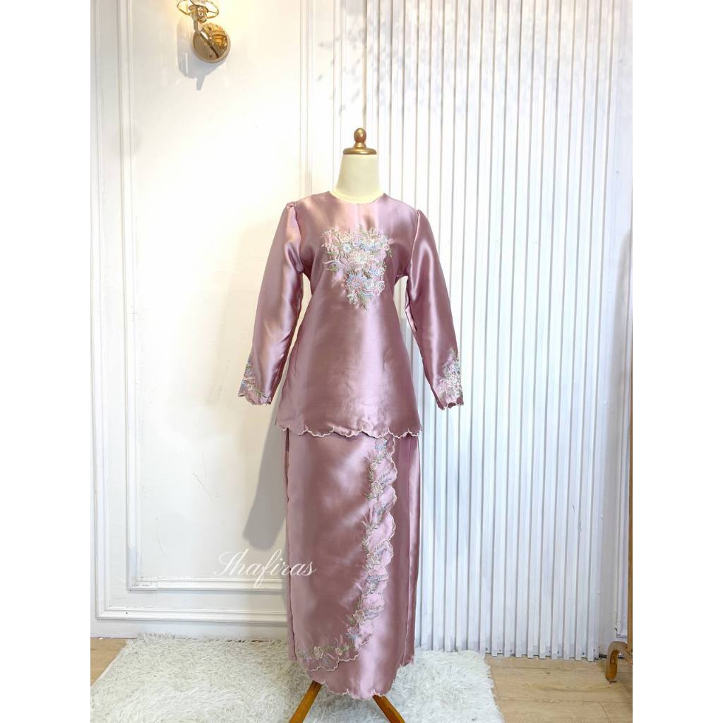 ANGGUN KURUNG MODERN ( SHAFIRAS RAYA 2025 ) | Shopee Malaysia