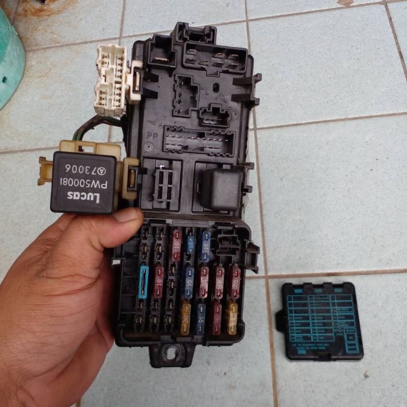 FUSE BOX DALAM PROTON WIRA 1.5 CARBURATOR MANUAL | Shopee Malaysia