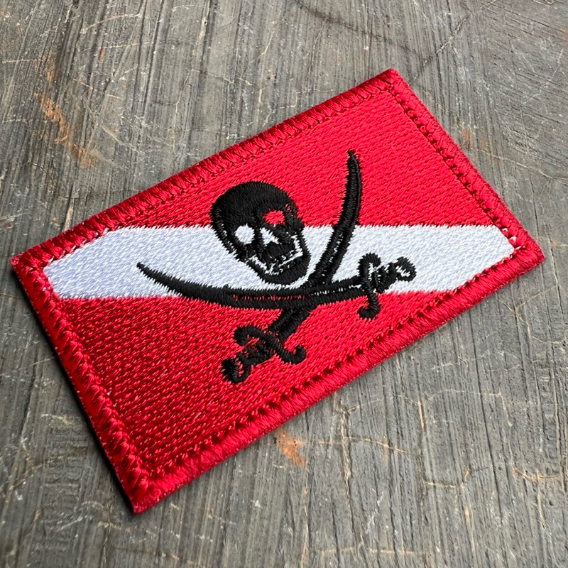 PIRATE CALICO JACK SKULL | Shopee Malaysia