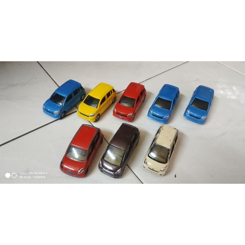 tomica takara tomy 1/64 Toyota passo #67 #82 Daihatsu Mira move custom ...