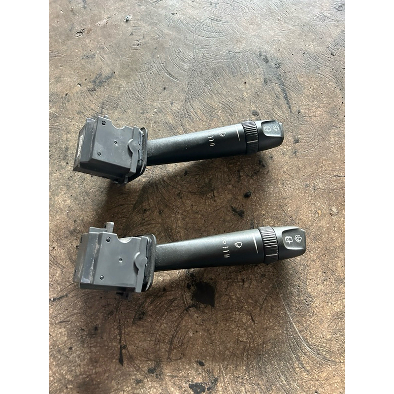 volvo s60/s802003-2005 wiper switch/wiper stick (orignal used) | Shopee ...